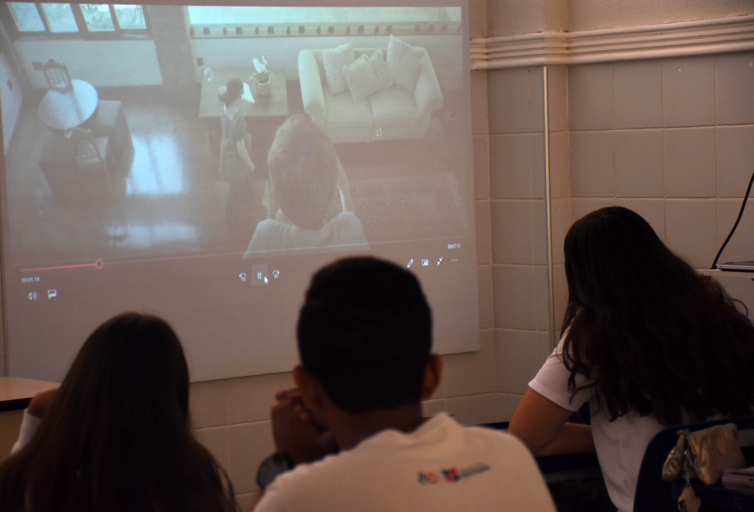 Alunos assistem e debatem curta-metragem com diretora do filme ...